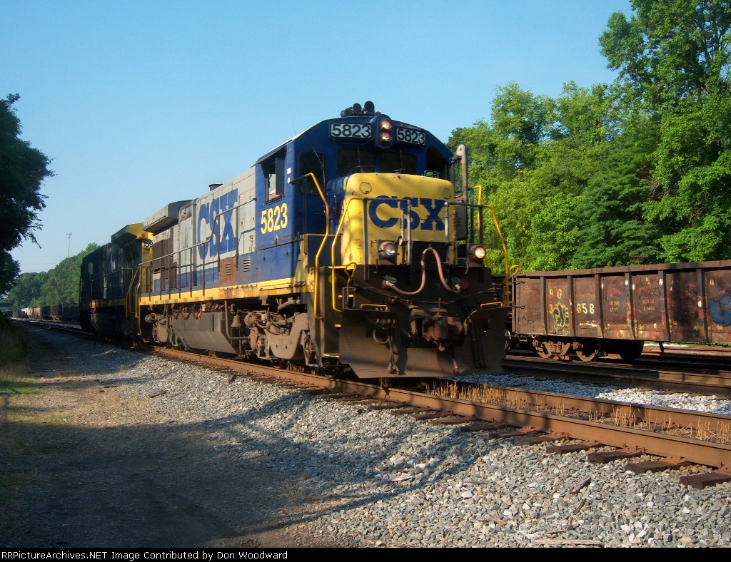 CSX 5823 at North Yard